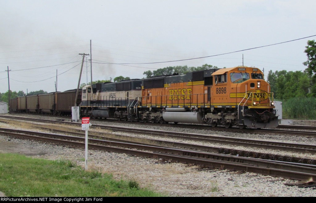 BNSF 8898